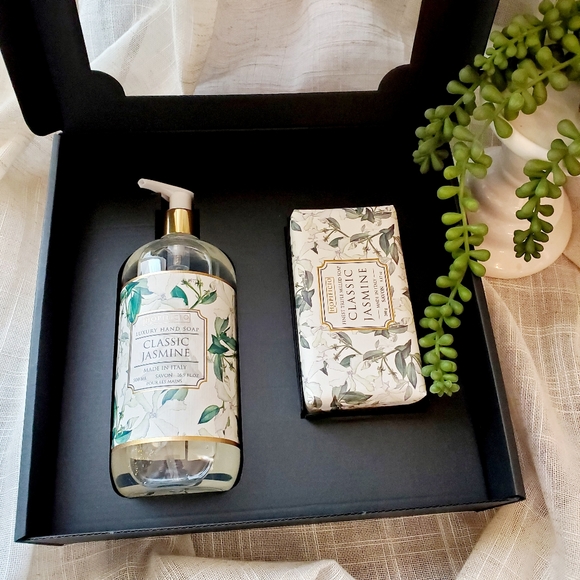 HOPIFICIO | Bath & Body | Hopificio Hand Soap Set Made In Italy Milled ...